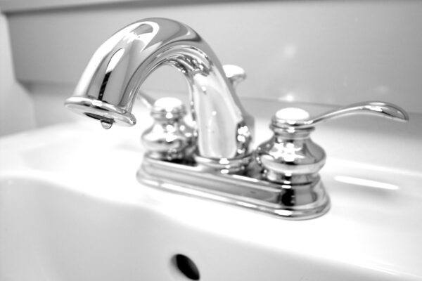 Signs of Poor Water Quality and What To Do | Plumbtree Plumbing